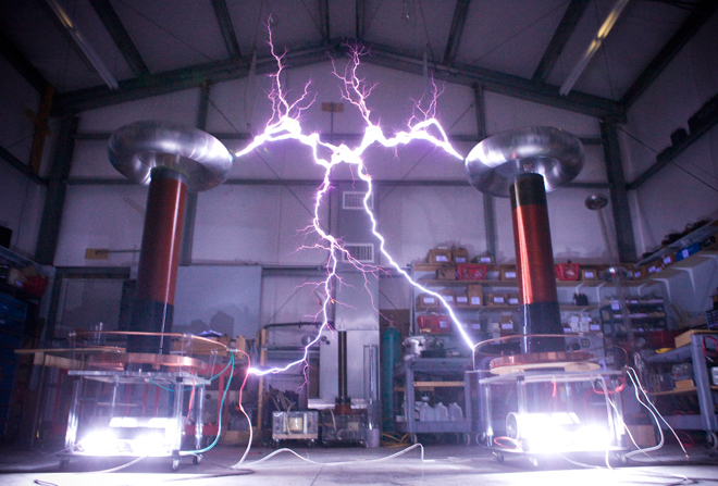 Meet the One-Handed Man Behind America’s Most Dangerous Mail-Order Kits ...